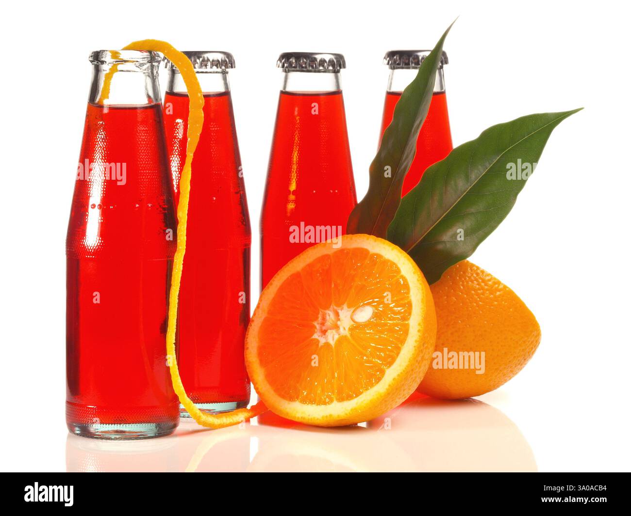 Set bottles glasses isolated hi-res stock photography and images - Alamy
