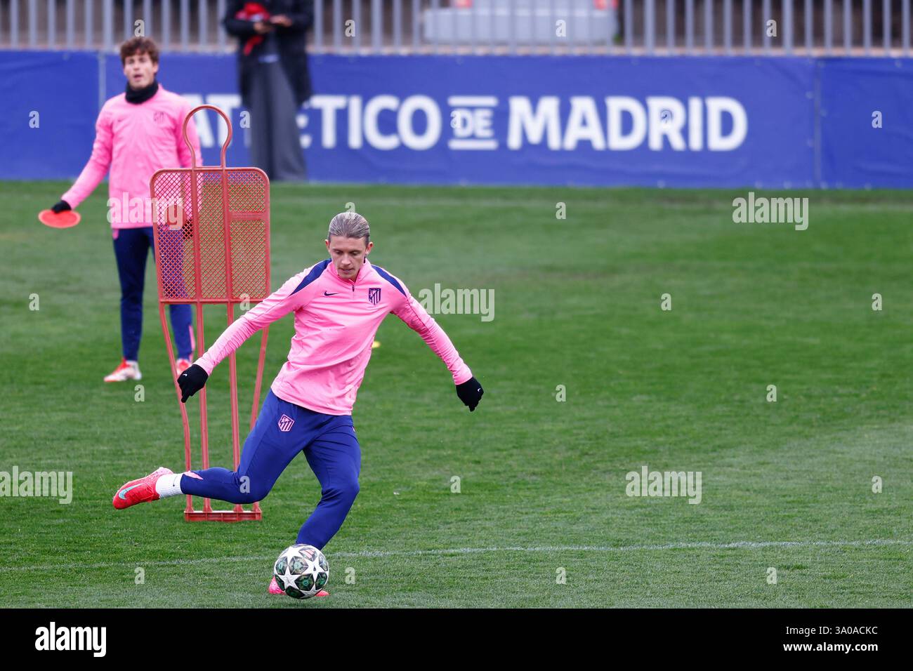 Conor Gallagher of Atletico de Madrid warms up during the training day ...