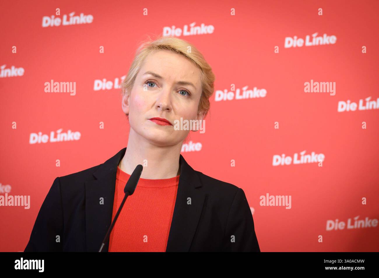 Berlin, Pressekonferenz von DIE LINKE nach der Hamburgwahl Ines ...