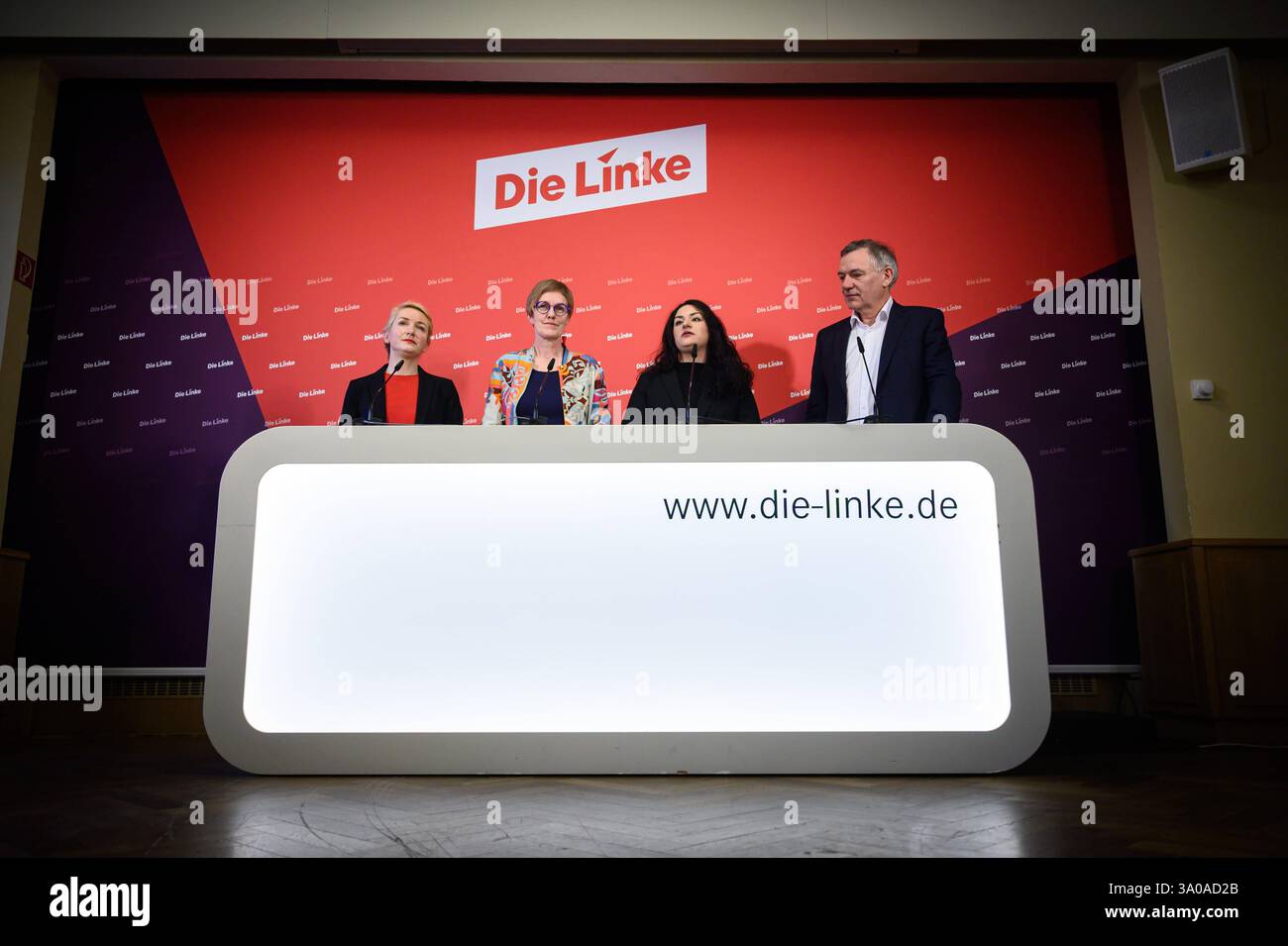 Berlin, Pressekonferenz von DIE LINKE nach der Hamburgwahl Ines ...