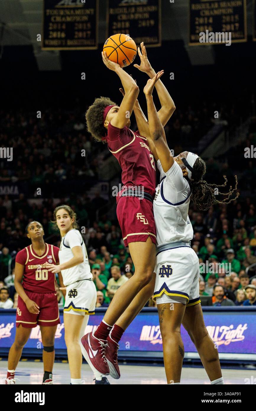Florida State forward Makayla Timpson (21) lshoots over Notre Dame ...