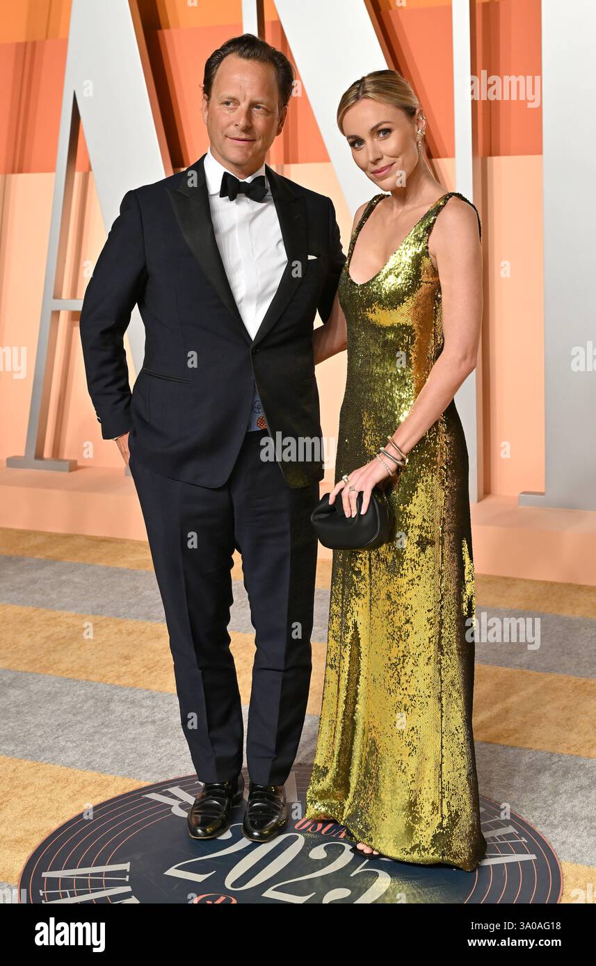 Hanley Baxter and Cristina Baxter arriving at the Vanity Fair Oscar ...