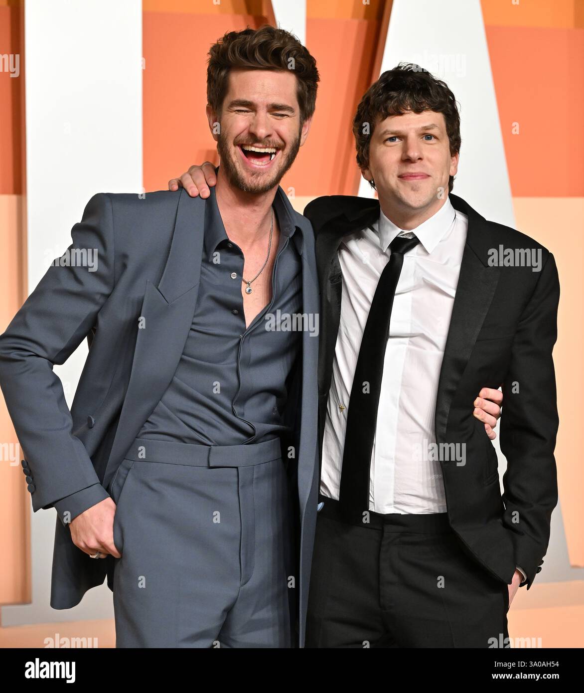 Andrew Garfield and Jesse Eisenberg arriving at the Vanity Fair Oscar ...