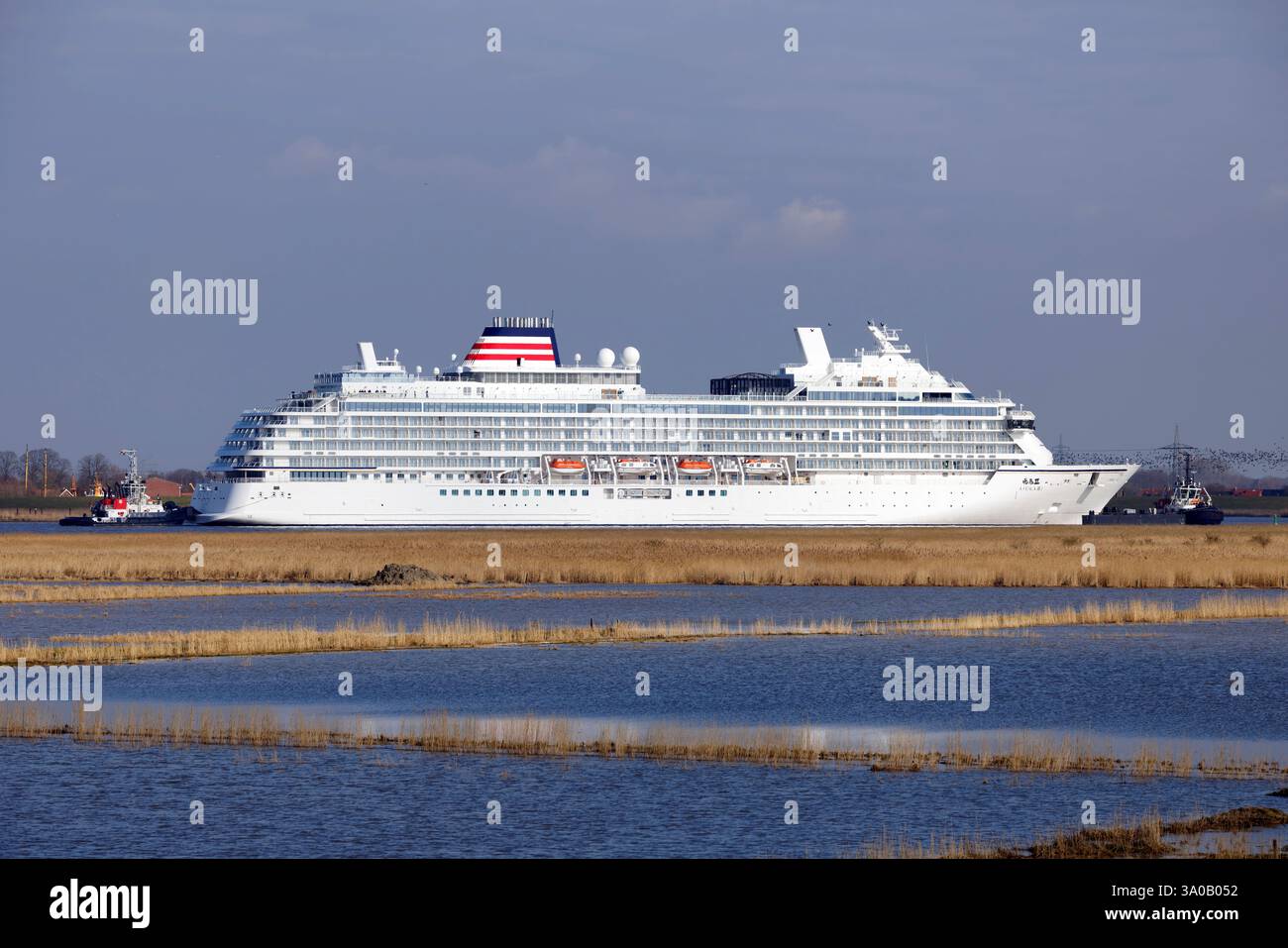 The cruise ship Asuka III passes through the Ems near Ditzum on March 3 ...