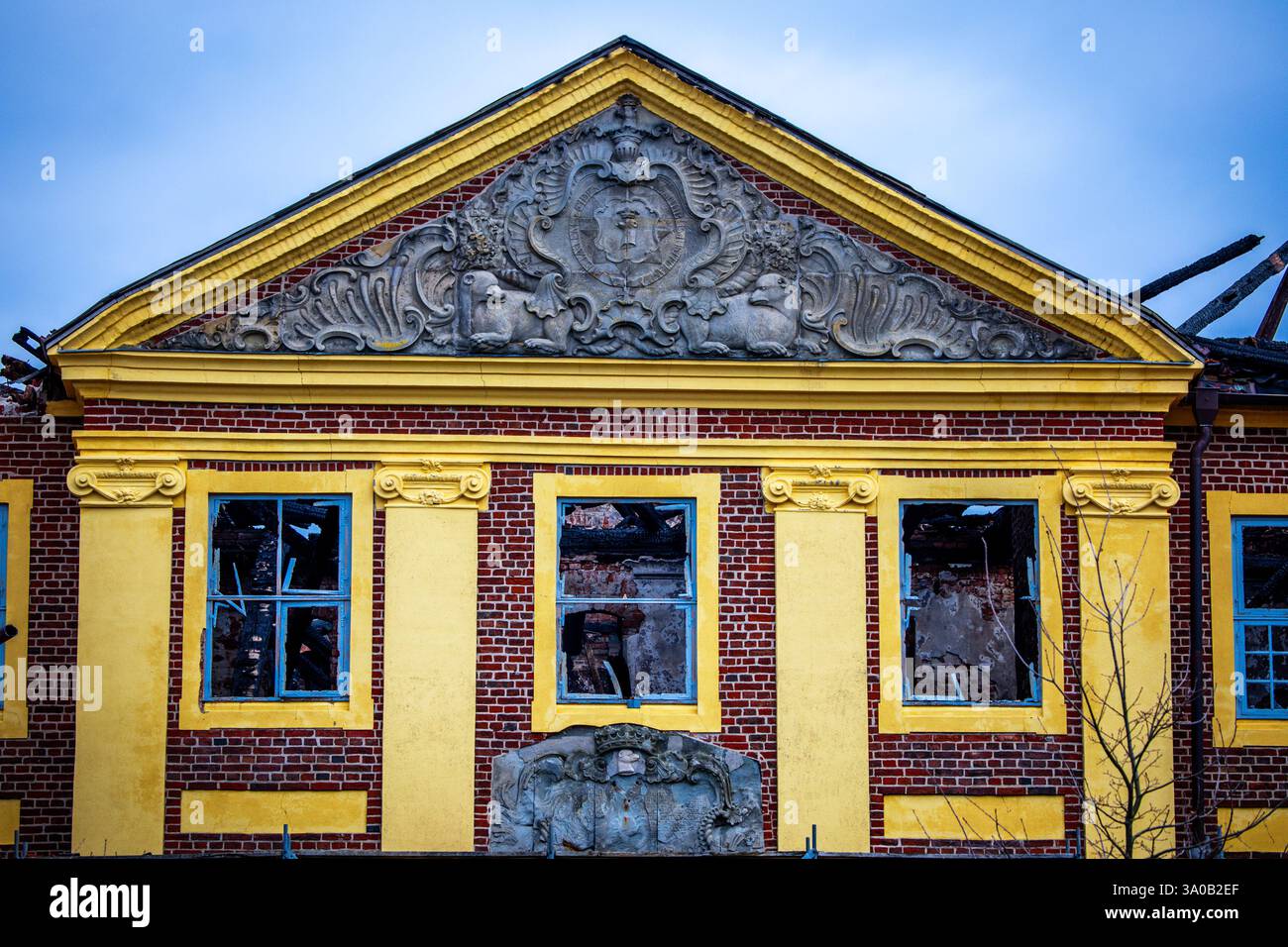 Dassow, Germany. 03rd Mar, 2025. The gable of the burnt-down moated ...