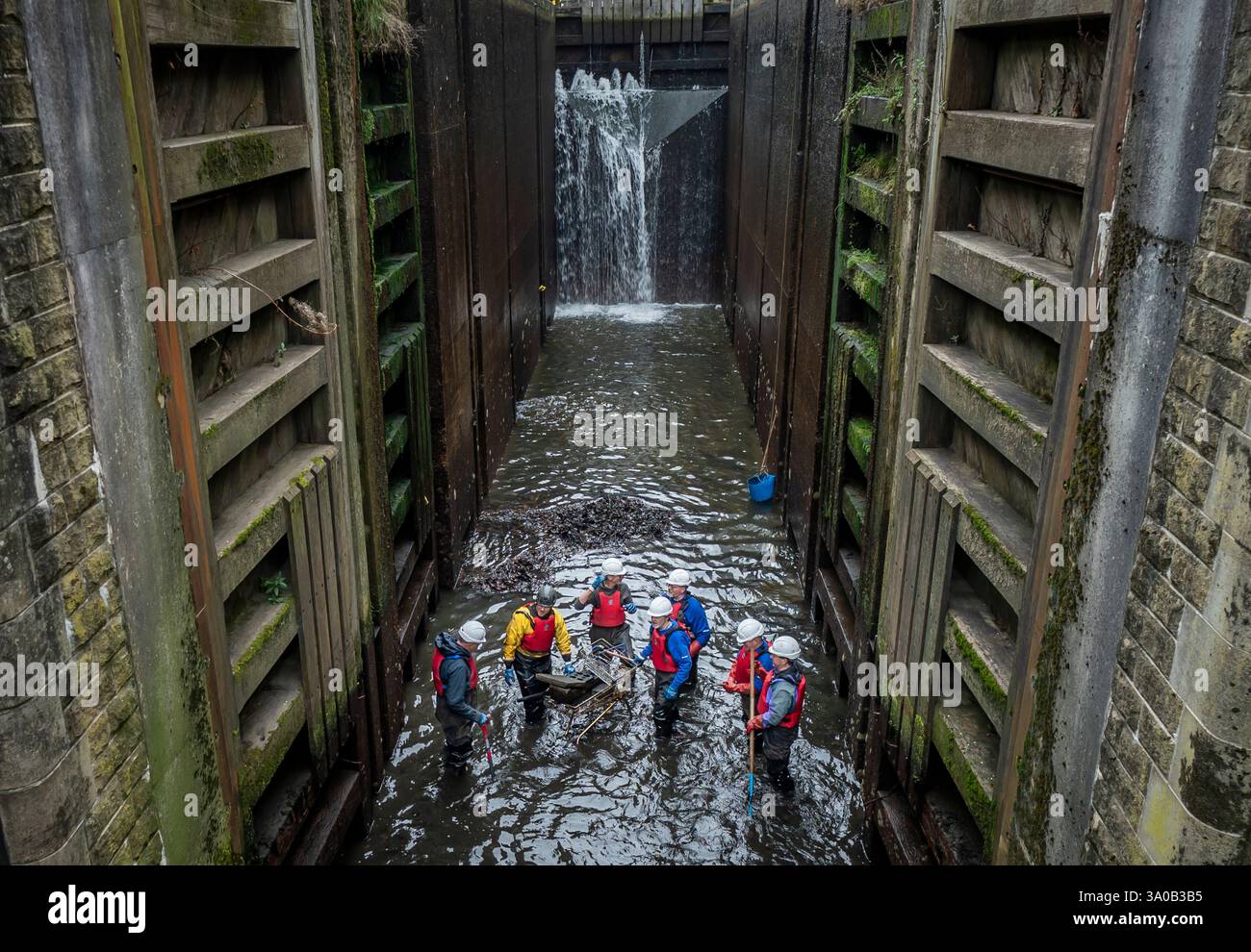 Canal & River Trust volunteers giving the UK's deepest single lock ...