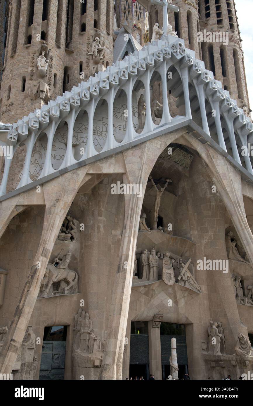 Barcelona,Catalonia,Spain,Architecture,Buildings,Gaudi Buildings,Street ...