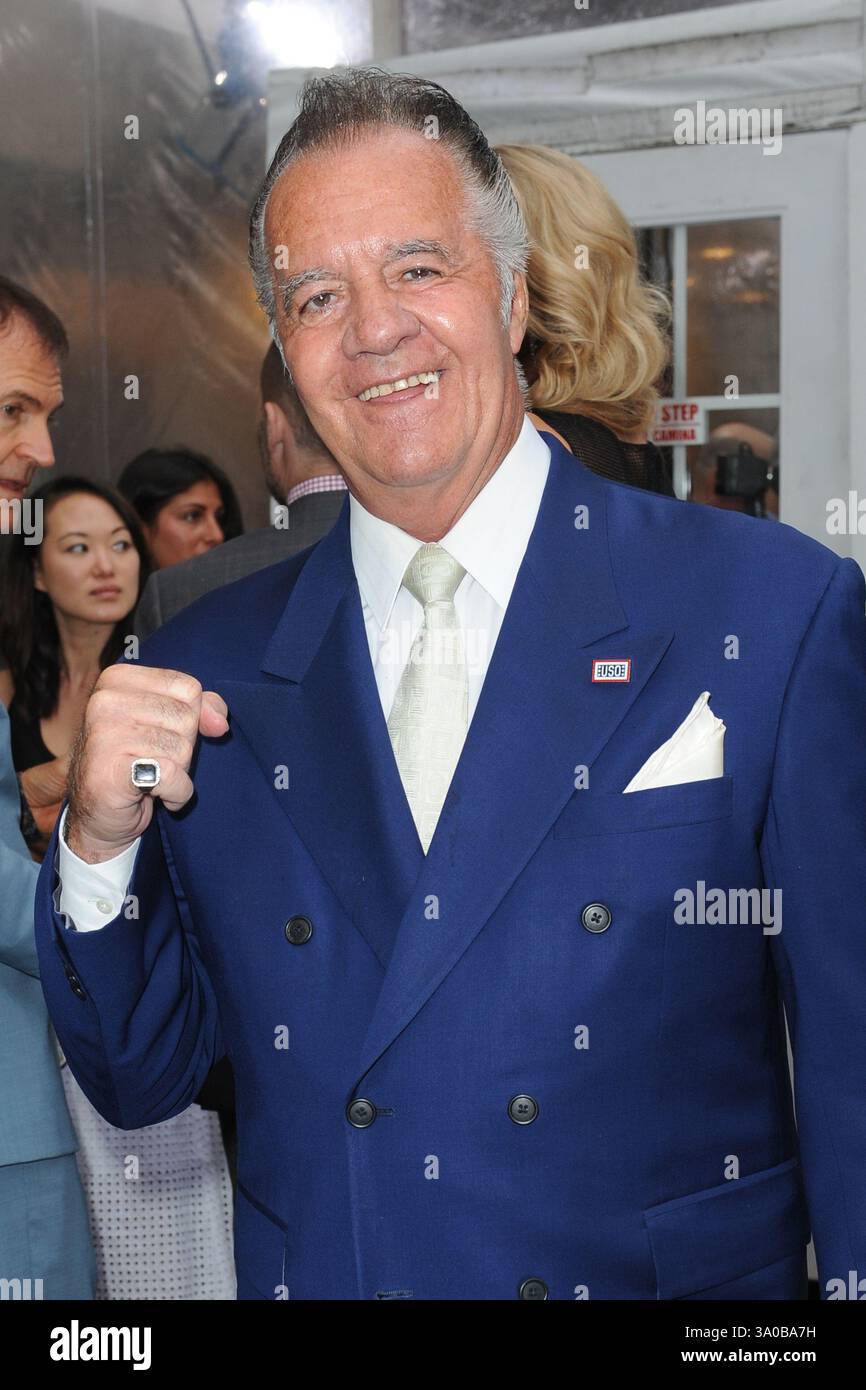 Tony sirico cafe society hi-res stock photography and images - Alamy