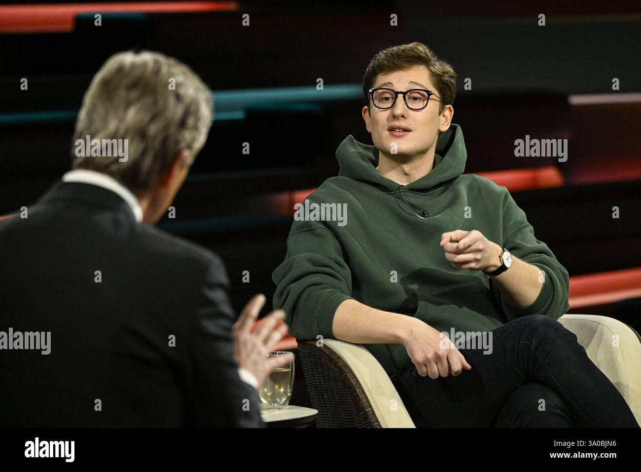 Markus Lanz li. und Philipp Türmer 02/25 her Markus Lanz li. mit ...