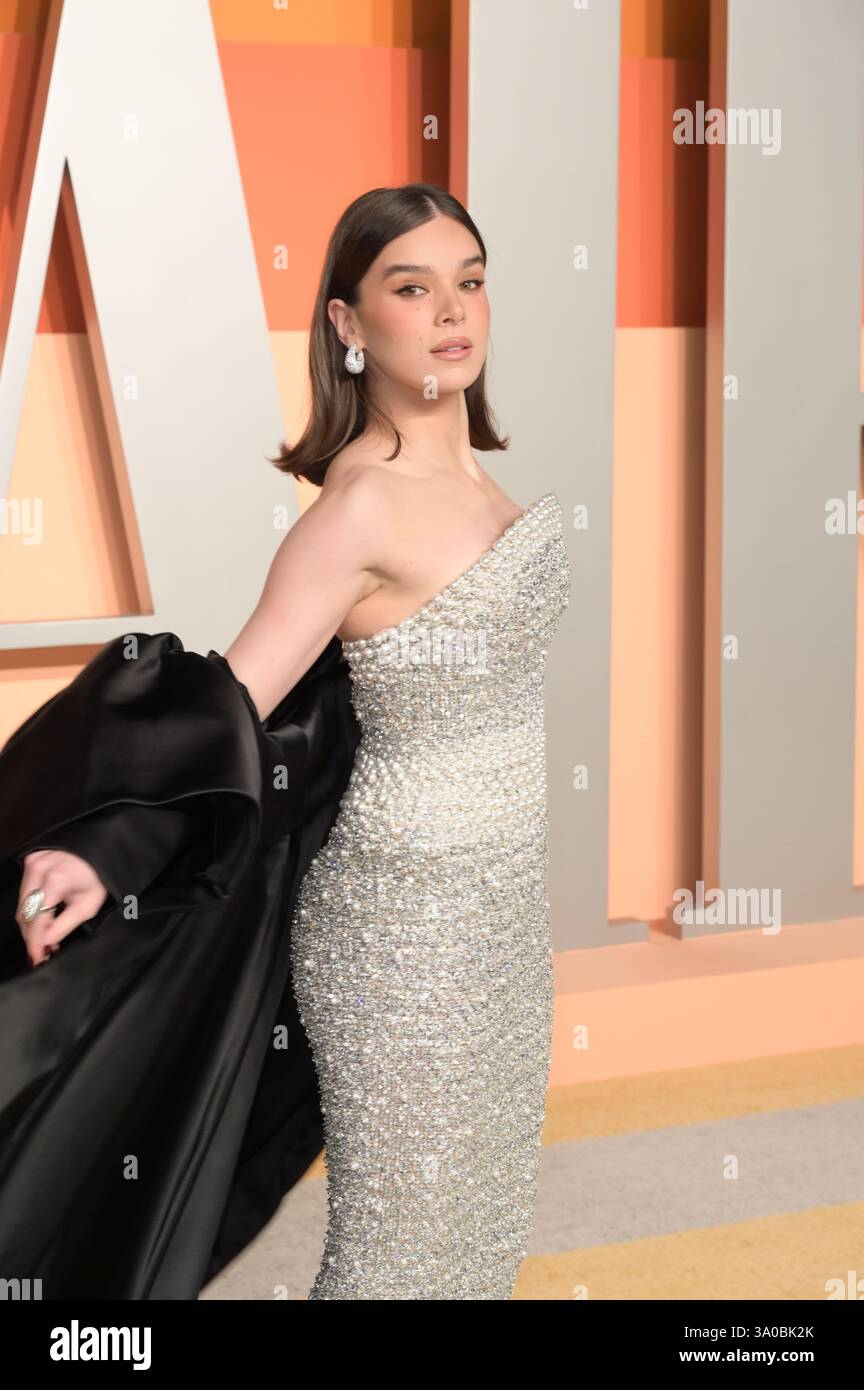 Los Angeles, CA. 02MAR2025: Hailee Steinfeld at the Vanity Fair Oscar ...