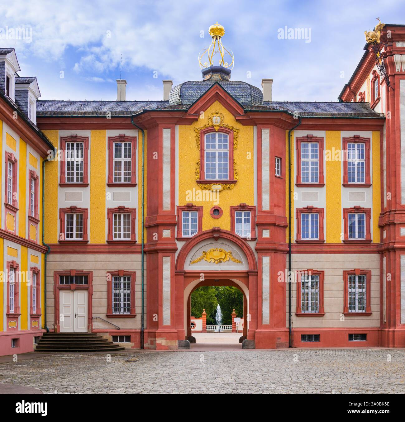 Side passage to the castle park at the castle Bruchsal, Bruchsal, Baden ...