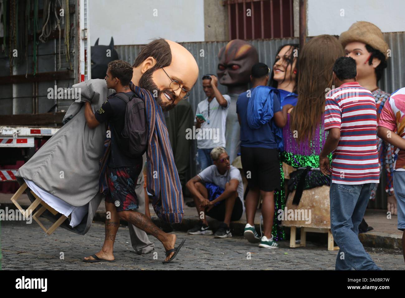 PE - OLINDA - 03/03/2025 - OLINDA CARNIVAL 2025, GIANT DOLL PARADE ...