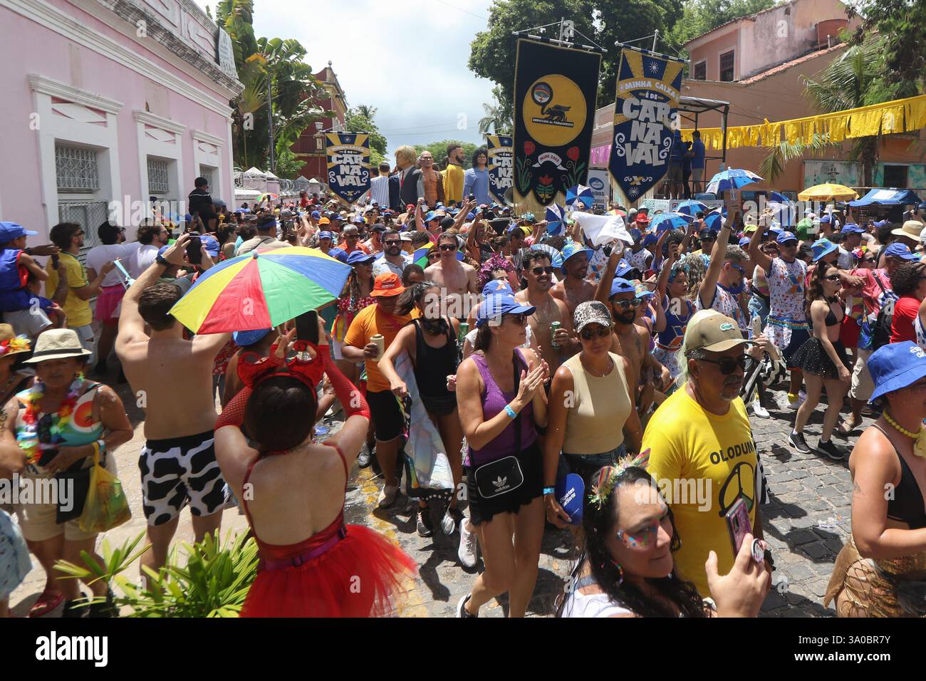 PE - OLINDA - 03/03/2025 - OLINDA CARNIVAL 2025, GIANT DOLL PARADE ...