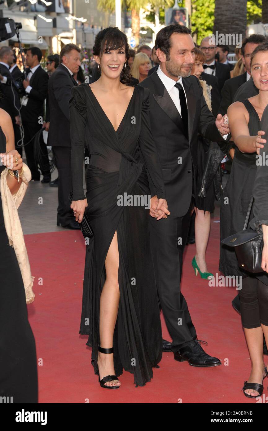 MELANIE DOUTEY, GILLES LELLOUCHE.'The Artist' premiere at the Palais ...