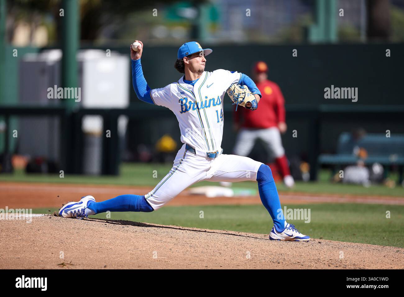 Los Angeles, USA. 2nd Mar, 2025. UCLA starting pitcher Landon Stump (14 ...