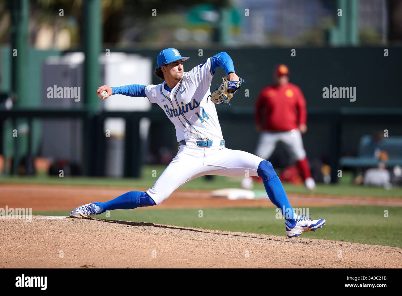 Los Angeles, USA. 2nd Mar, 2025. UCLA starting pitcher Landon Stump (14 ...