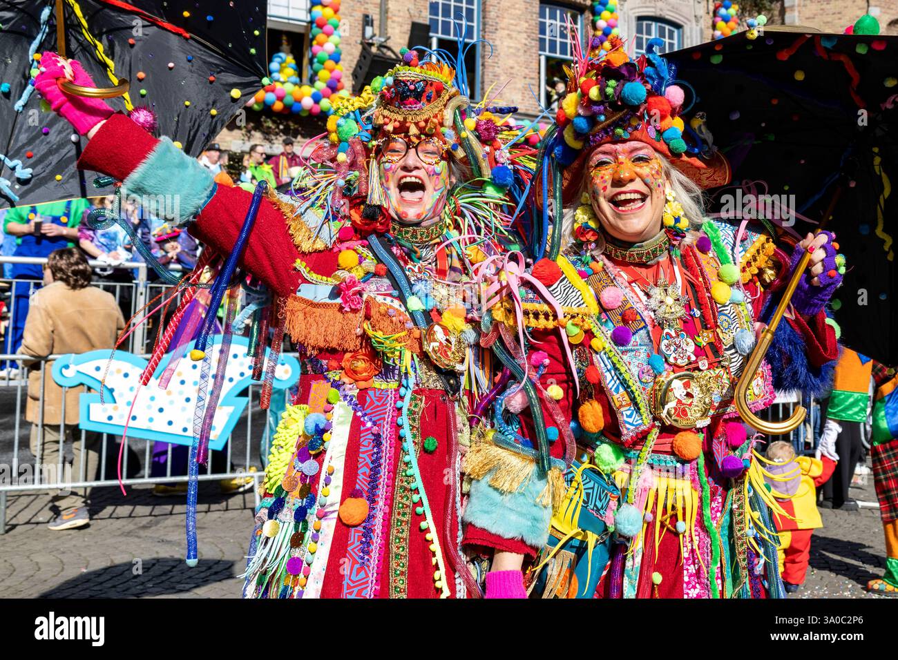Dusseldorf, Germany. 3 March 2025. Carnival parade on Rosenmontag (Rose ...