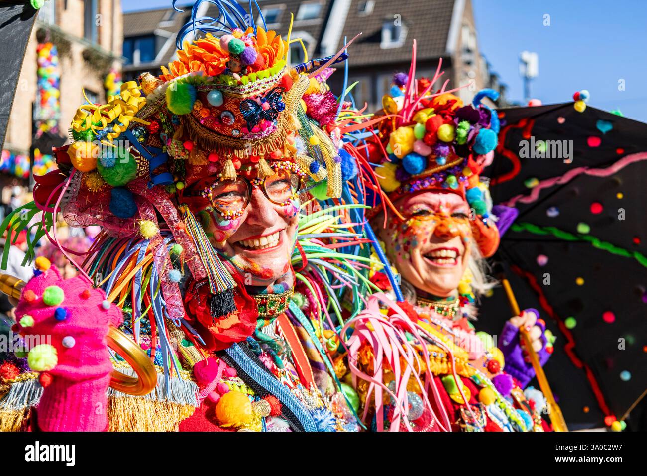 Dusseldorf, Germany. 3 March 2025. Carnival parade on Rosenmontag (Rose ...