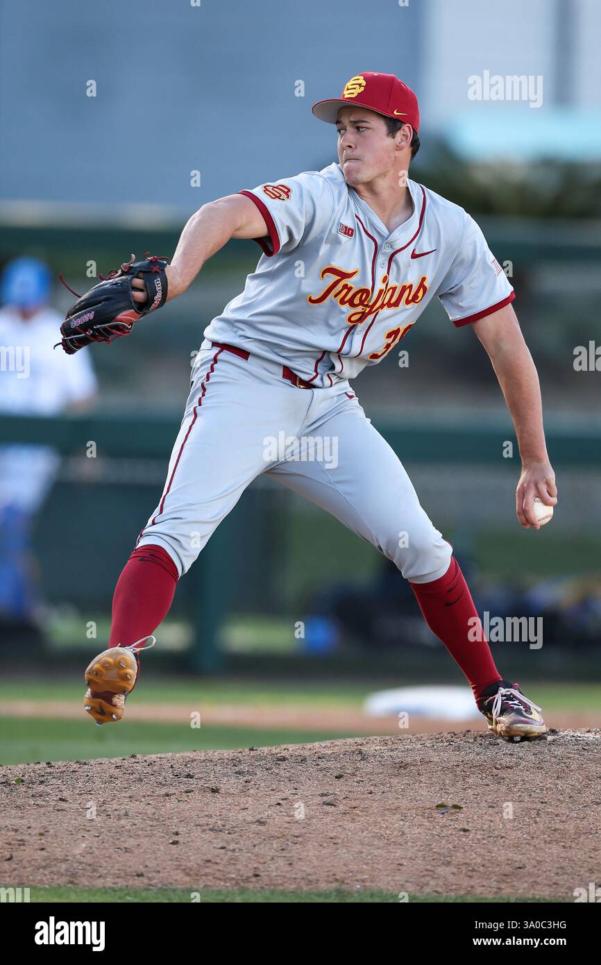 Los Angeles, USA. 2nd Mar, 2025. USC Pitcher Sax Matson (38) delivers a ...