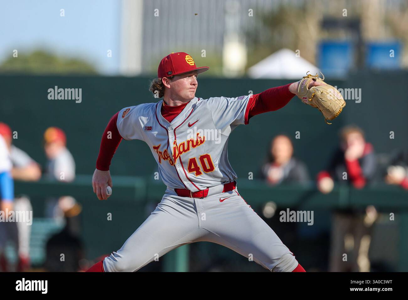 Los Angeles, USA. 2nd Mar, 2025. USC Pitcher Andrew Johnson (40 ...