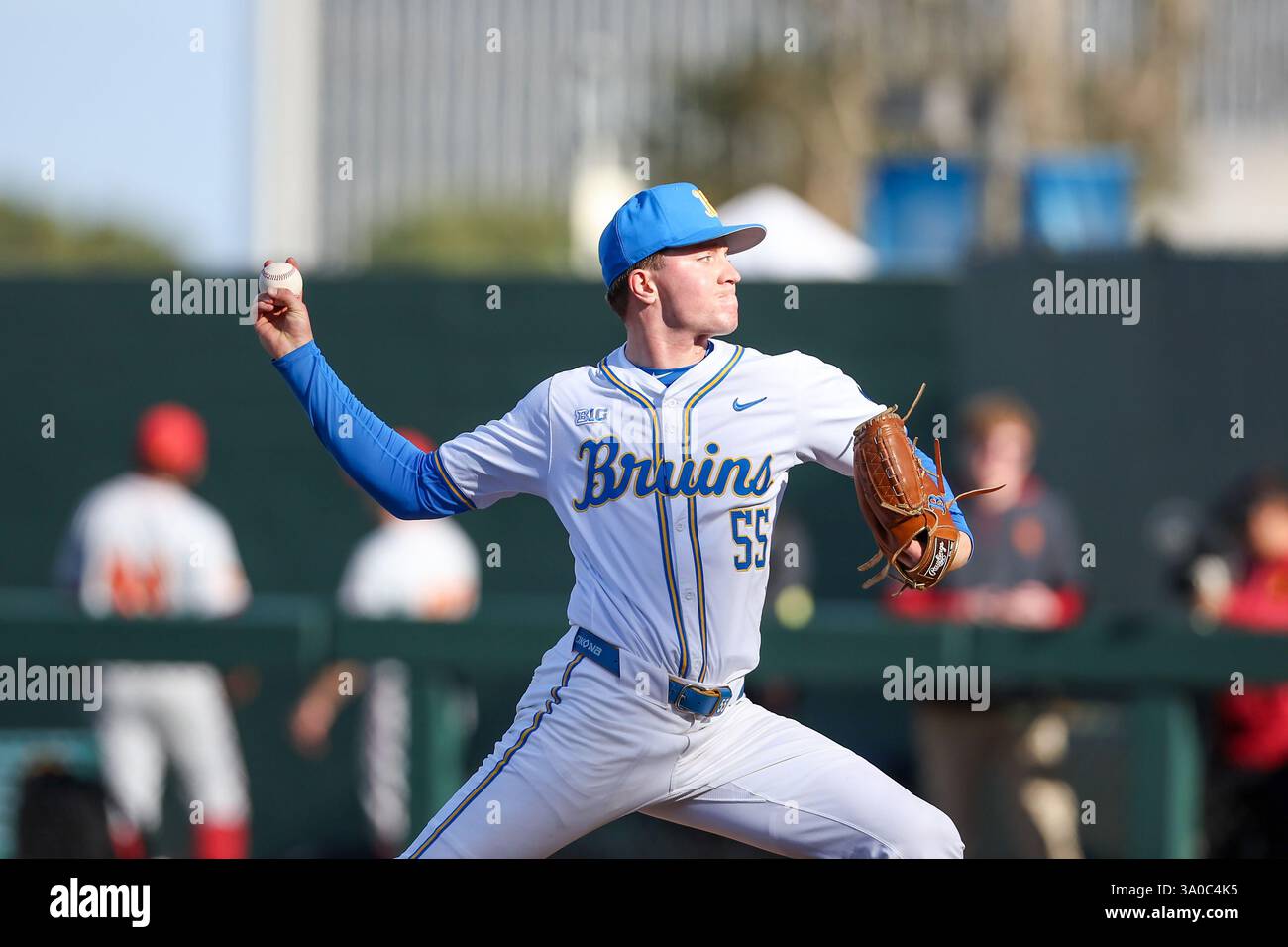 Los Angeles, USA. 2nd Mar, 2025. UCLA relief pitcher Michael Barnett ...