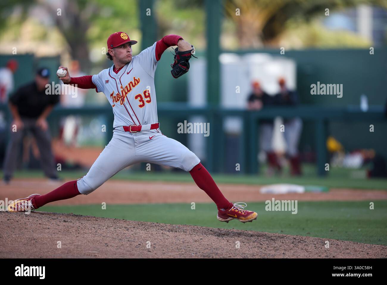 Los Angeles, USA. 2nd Mar, 2025. USC's Sax Matson (39) delivers a pitch ...