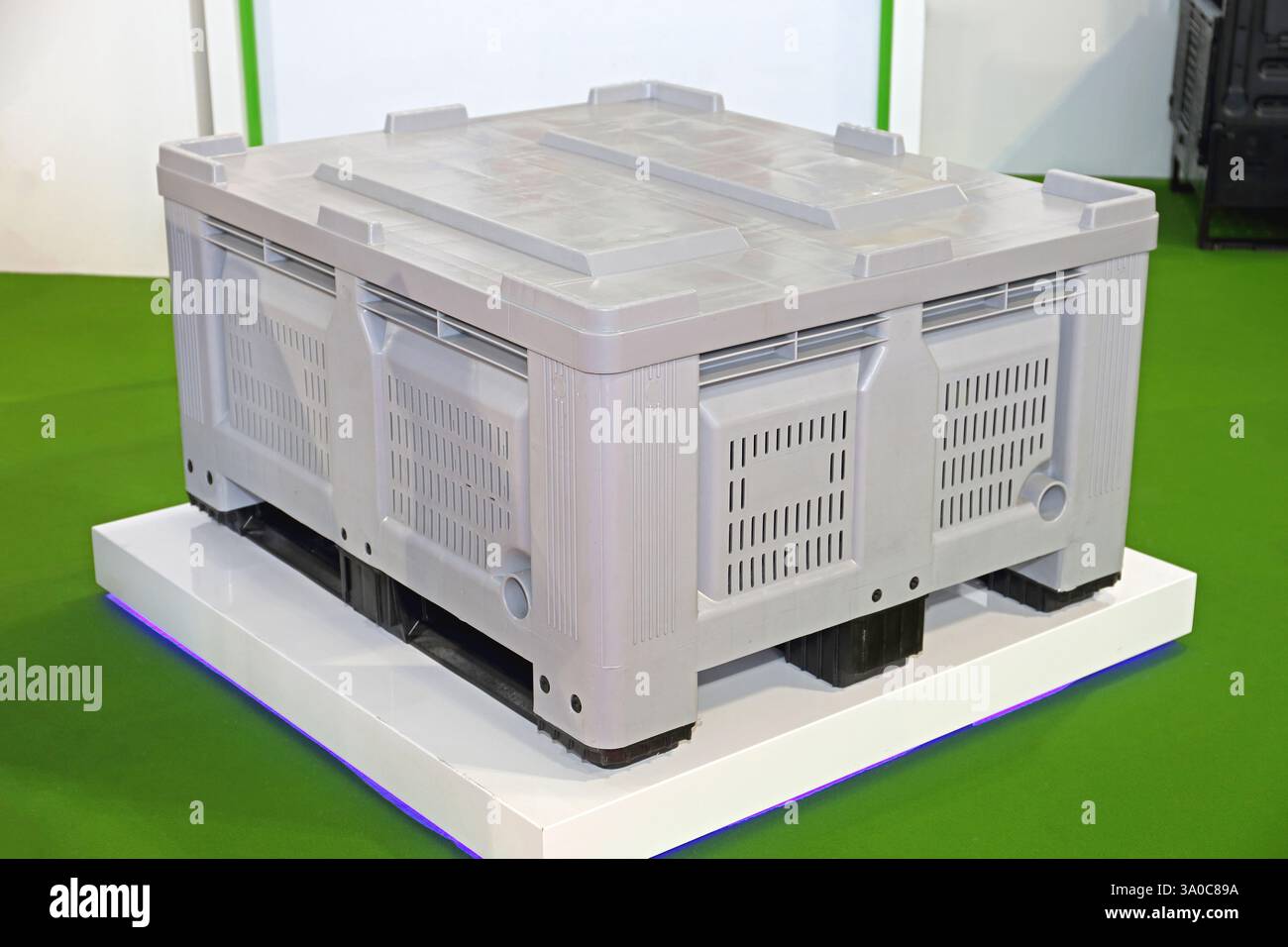 Plastic Pallet Crate With Lid for Delivery Transport Industry Logistics ...