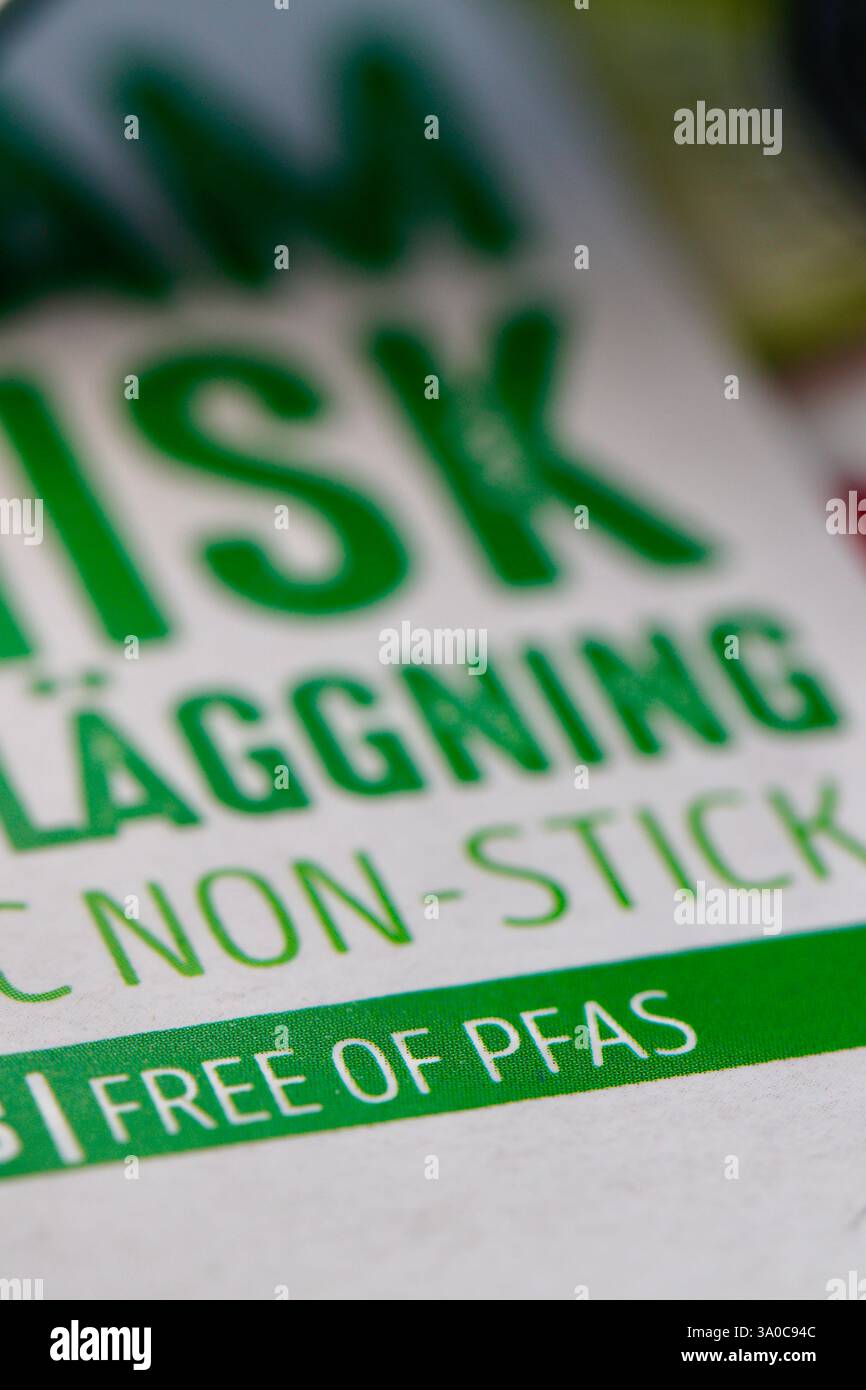 The label for a ceramic non-stick pan highlights its PFAS-free ...