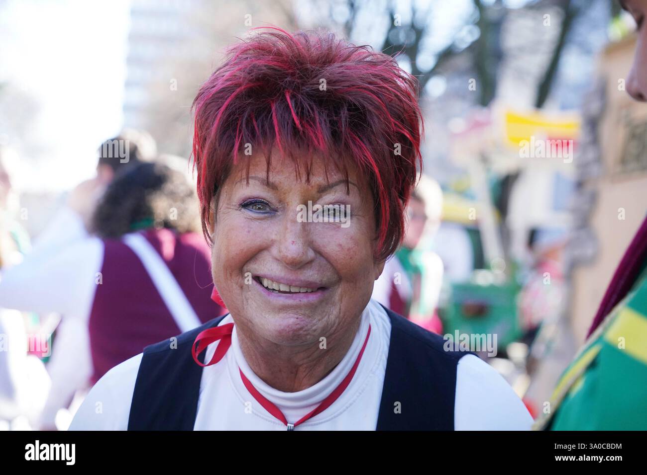 Rosenmontagszug in Köln, Karneval 03.03.2025 , Kölsche Sängerin Marita ...