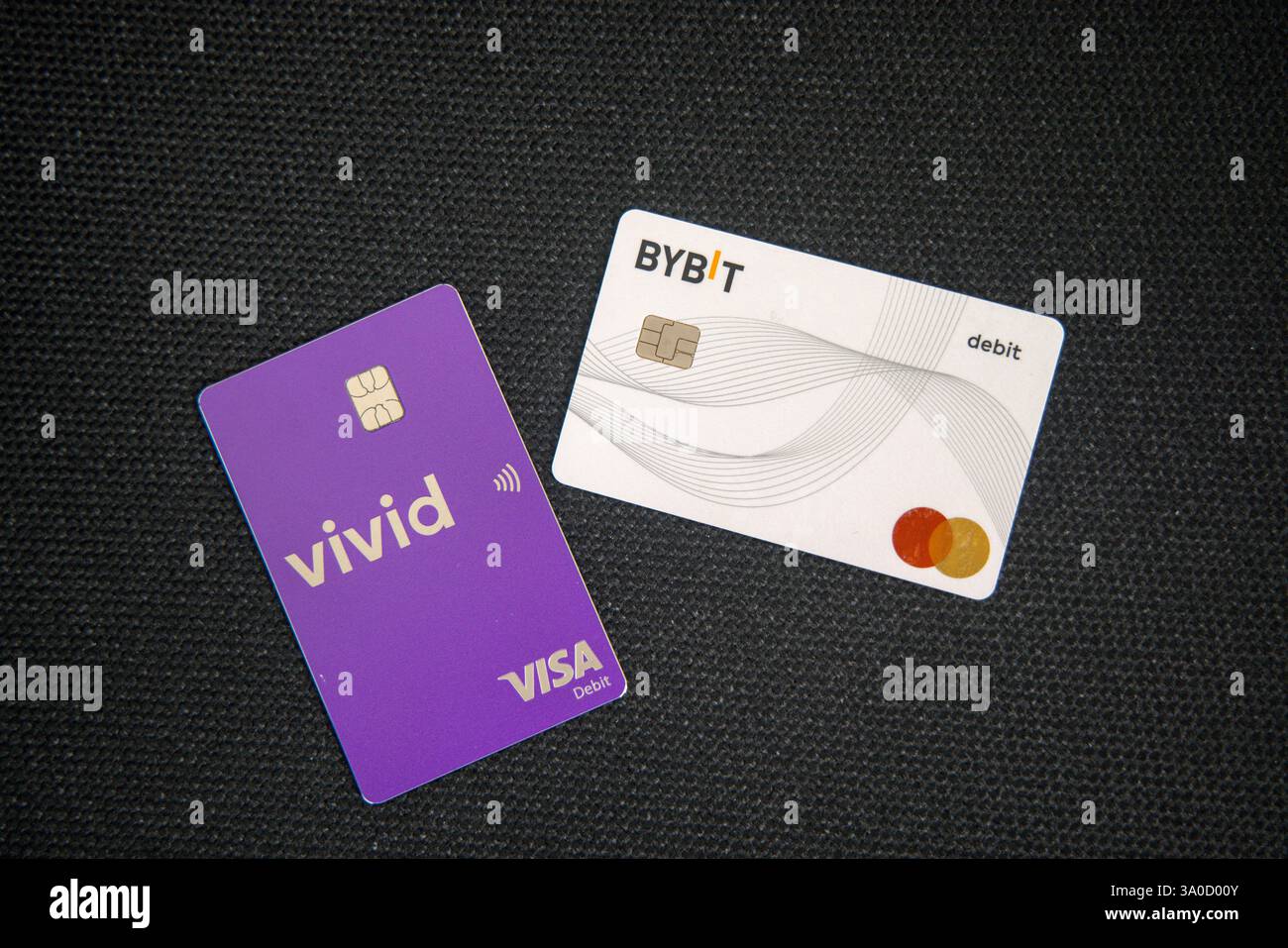 Visa card hi-res stock photography and images - Alamy