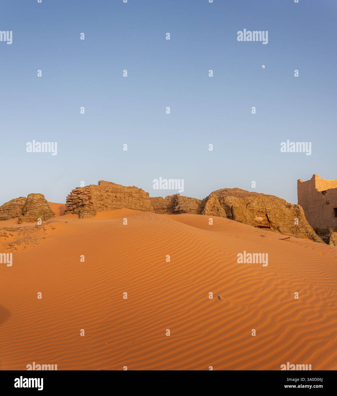 Timimoun ksar hi-res stock photography and images - Alamy