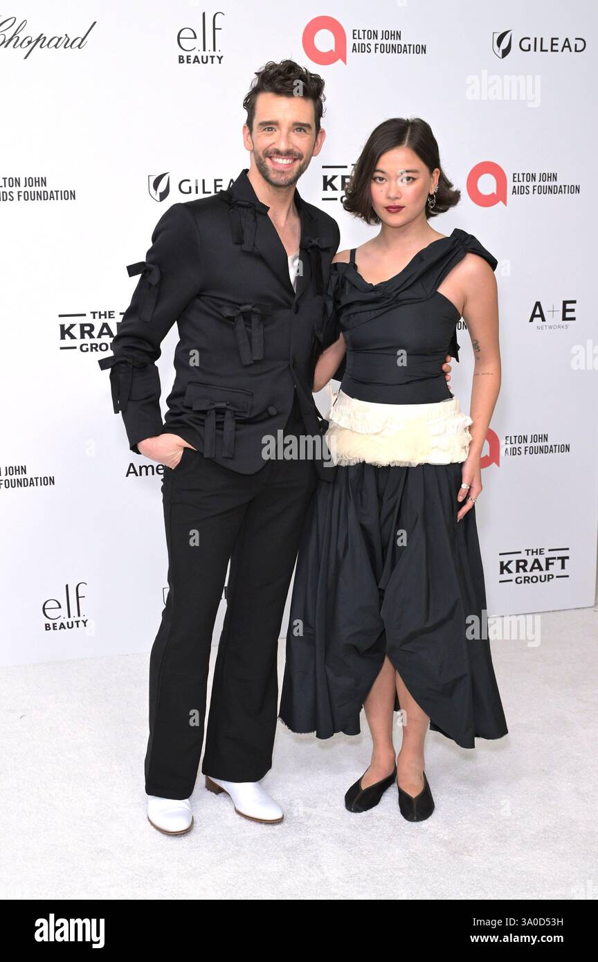 Michael Urie und Lukita Maxwell bei der 33. Elton John AIDS Foundation ...