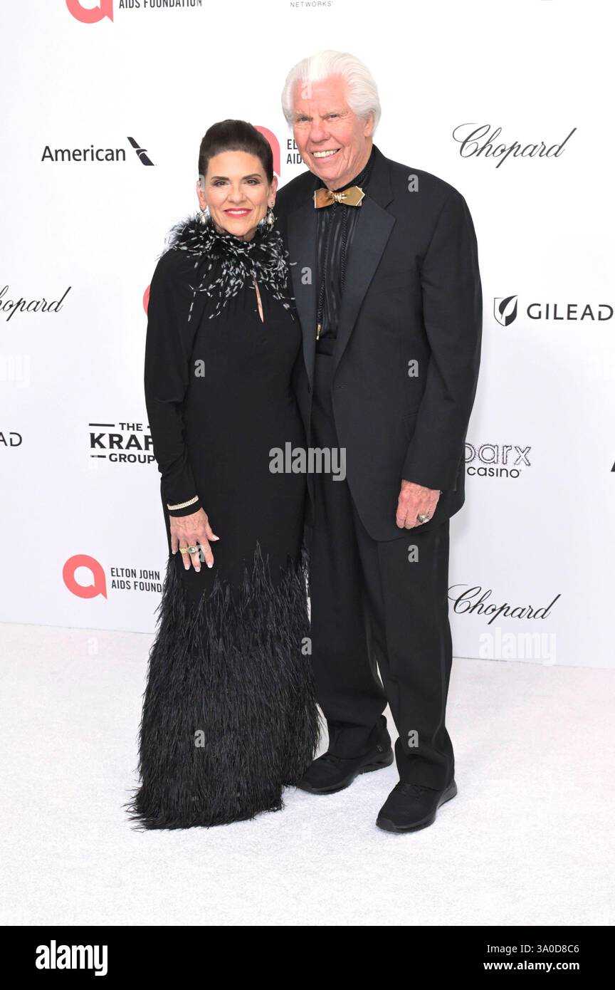 William F. Austin mit Ehefrau Tani Austin bei der 33. Elton John AIDS ...
