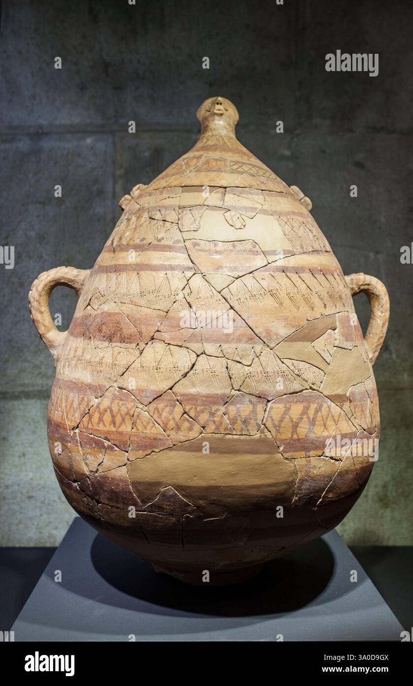 Lid perforated lug handles hi-res stock photography and images - Alamy