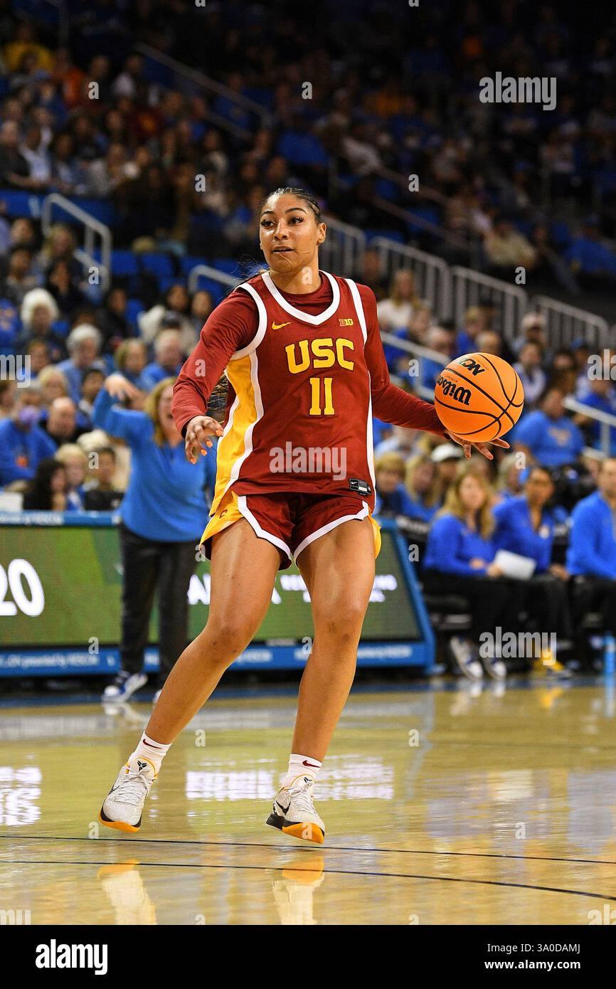 LOS ANGELES, CA - MARCH 01: USC Trojans guard Kennedy Smith (11) drives ...