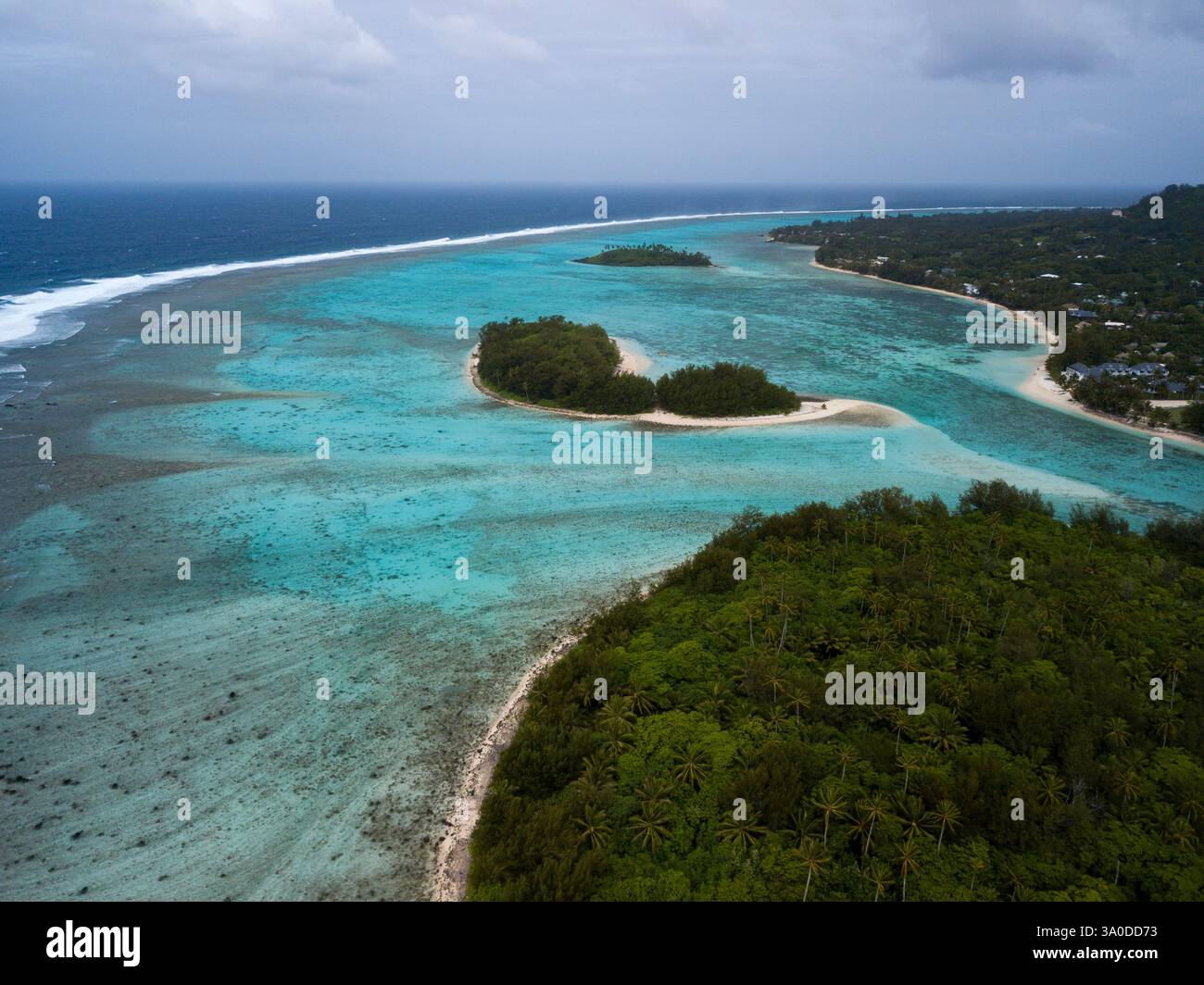 Aerial view of tropical Muri Beach and lagoon, Rarotonga, Cook Islands ...