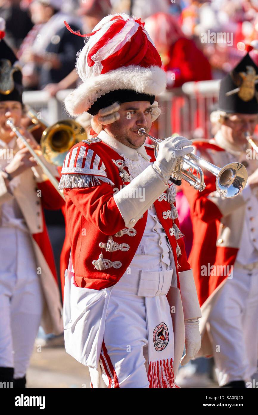03.03.2025, Karneval Köln, Rosenmontagszug in der Kölner Innenstadt ...