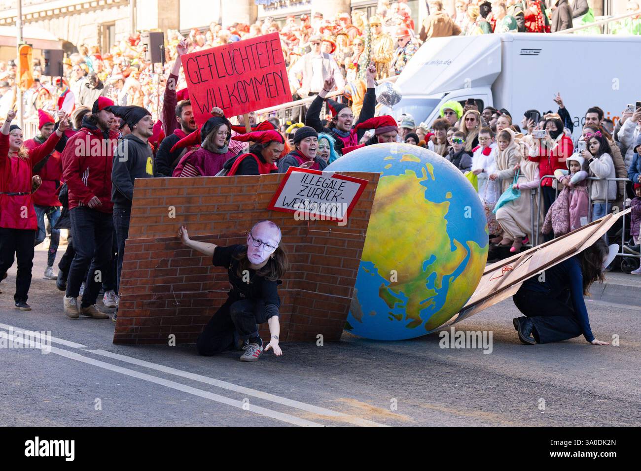 03.03.2025, Karneval Köln, Rosenmontagszug in der Kölner Innenstadt ...