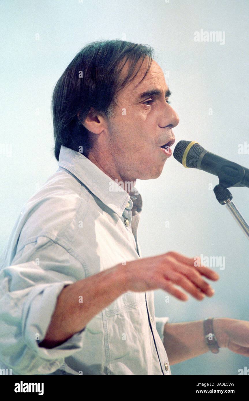 Milan Italy 12/05/1996: Roberto Vecchioni,Italian singer,during the ...