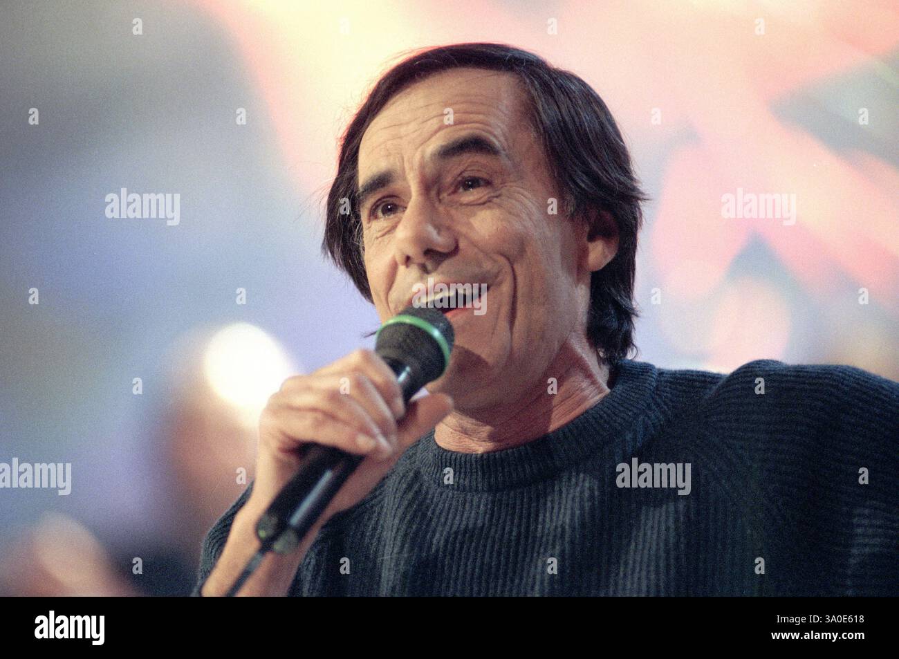 Milan Italy 15/04/1998: Roberto Vecchioni,Italian singer,during the ...