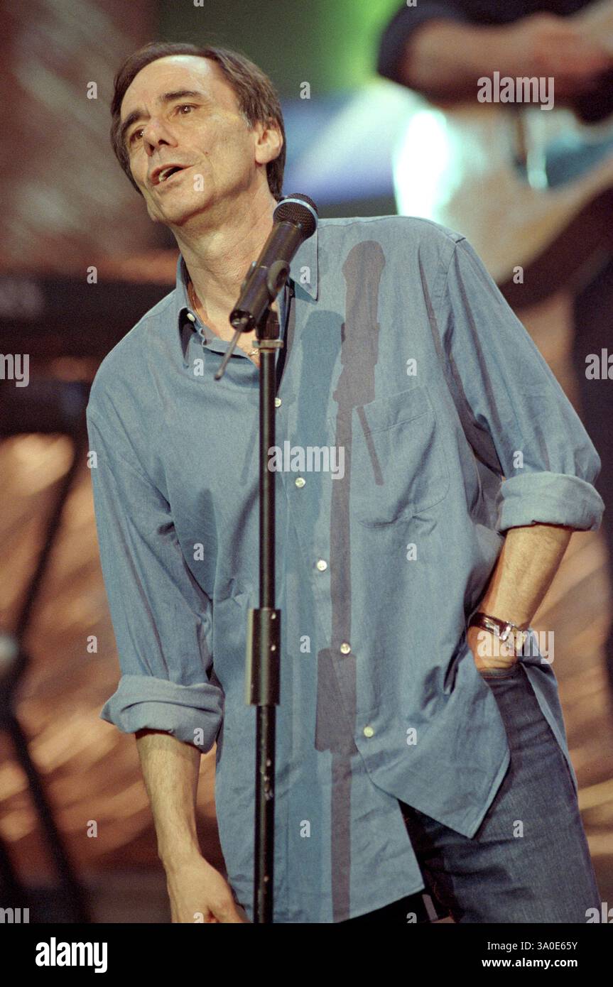 Milan Italy 03/05/1999: Roberto Vecchioni,Italian singer,during the ...
