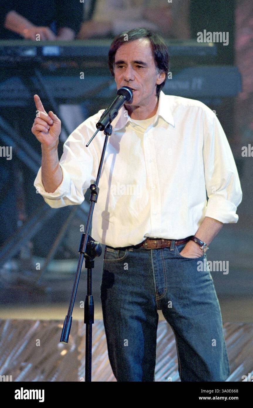 Milan Italy 05/03/1999: Roberto Vecchioni,Italian singer,during the ...