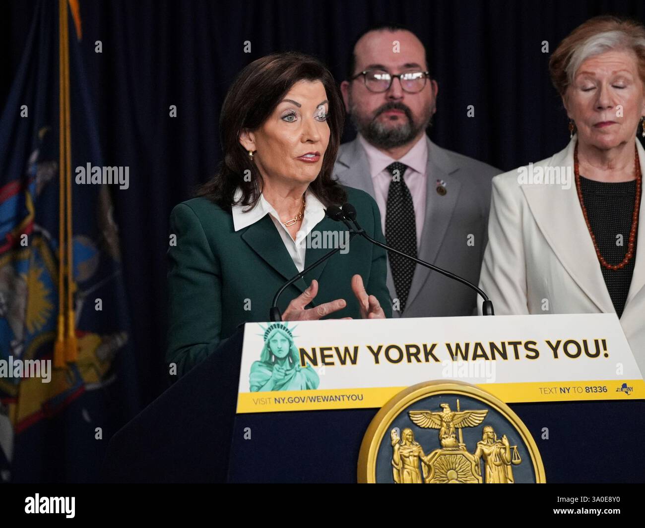 Photo by: Maureen Adarve/STAR MAX/IPx 2025 3/3/25 Governor Kathy Hochul ...