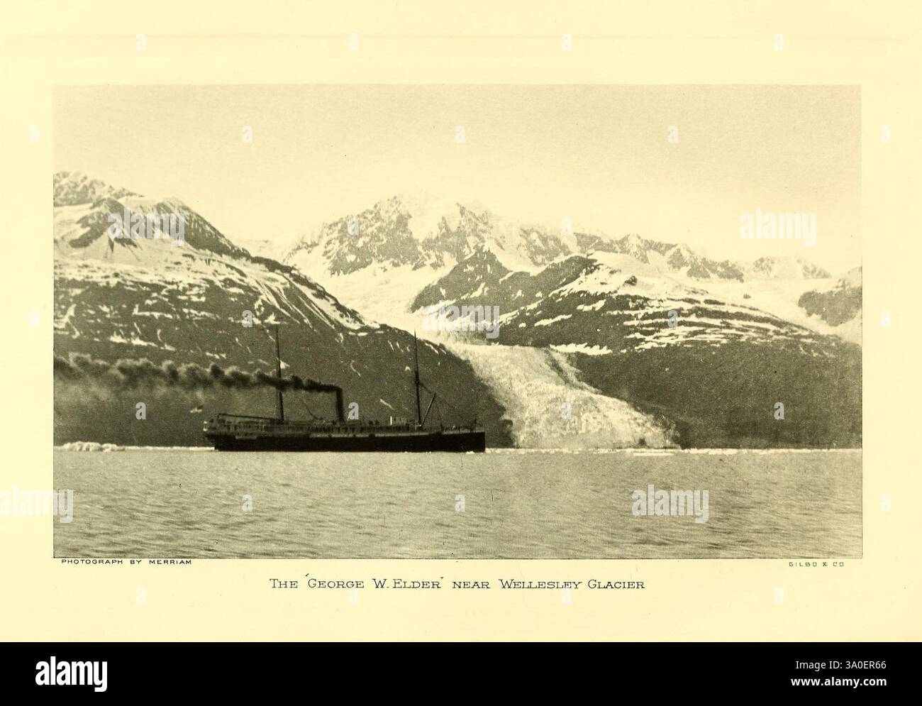 Steamship navigates hi-res stock photography and images - Alamy