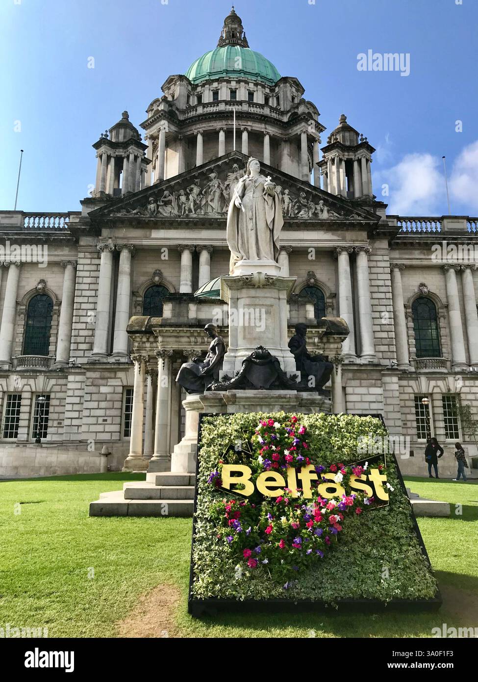 Belfast City Hall, a stunning example of Baroque Revival architecture ...