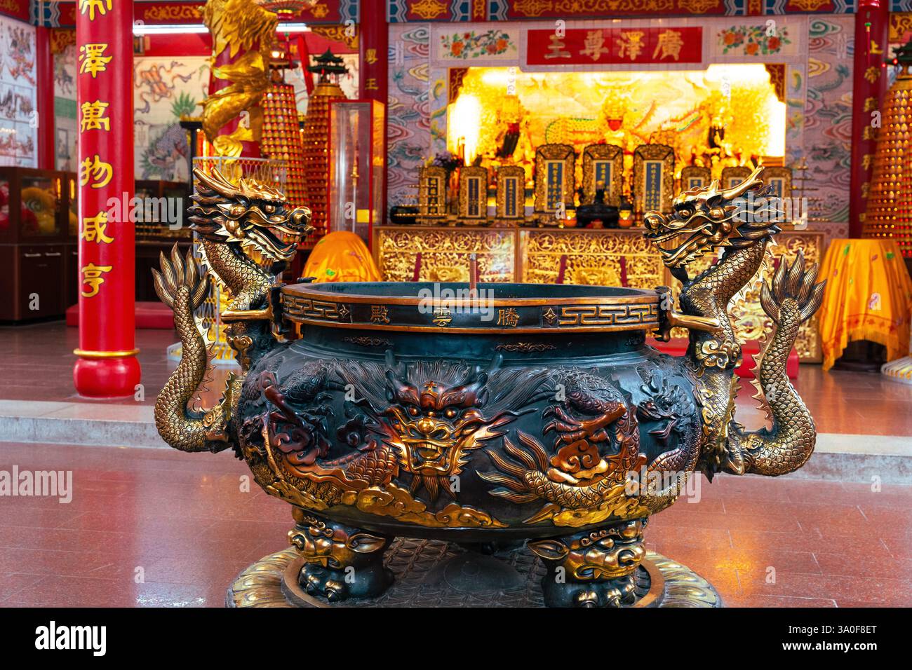 Chinese temple traditional architecture religious rituals prayer hi-res ...