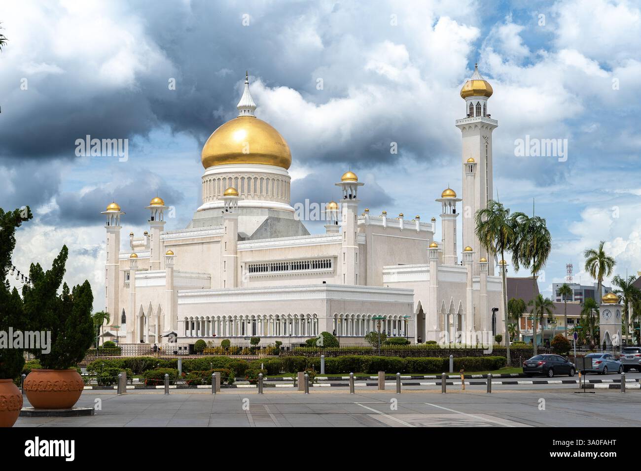 Bandar Seri Begawan, Brunei Darussalam, Masjid Omar 'Ali Saifuddien Stock Photo - Alamy