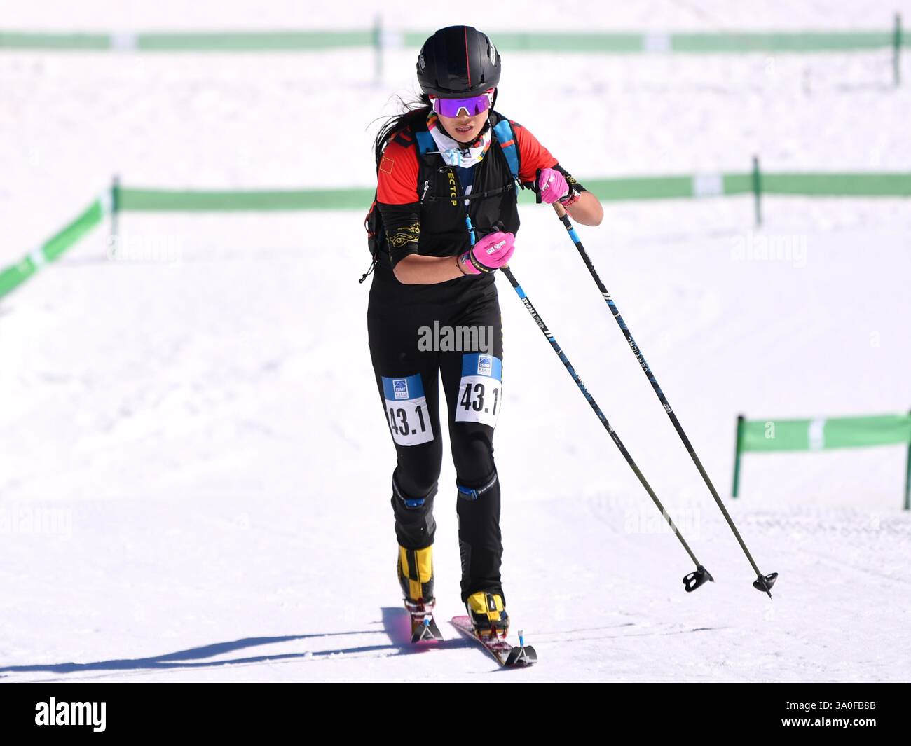 (250304) -- MORGINS, March 4, 2025 (Xinhua) -- Suolangquzhen of China ...