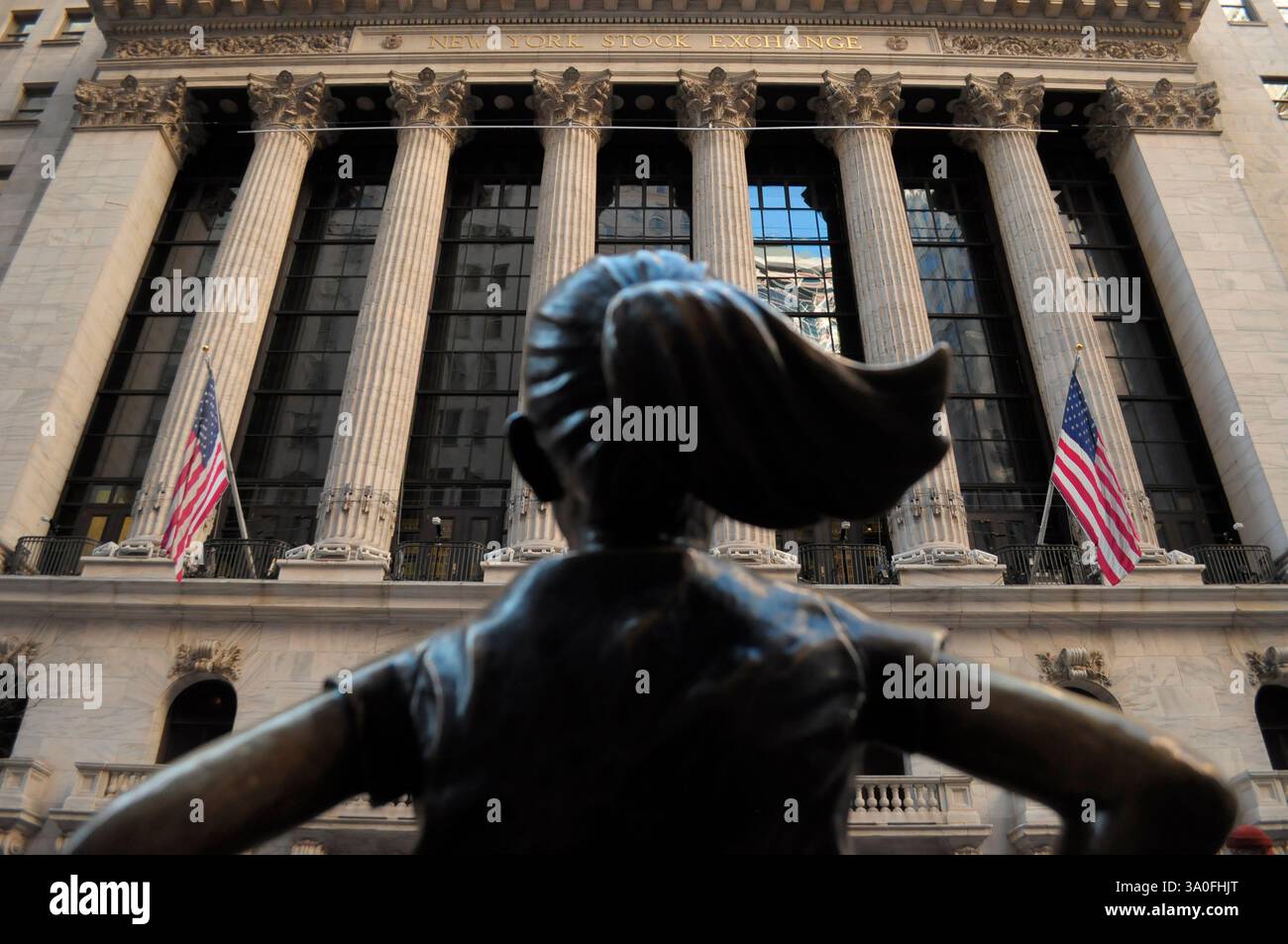 New York, United States. 03rd Mar, 2025. The "Fearless Girl" statue is ...