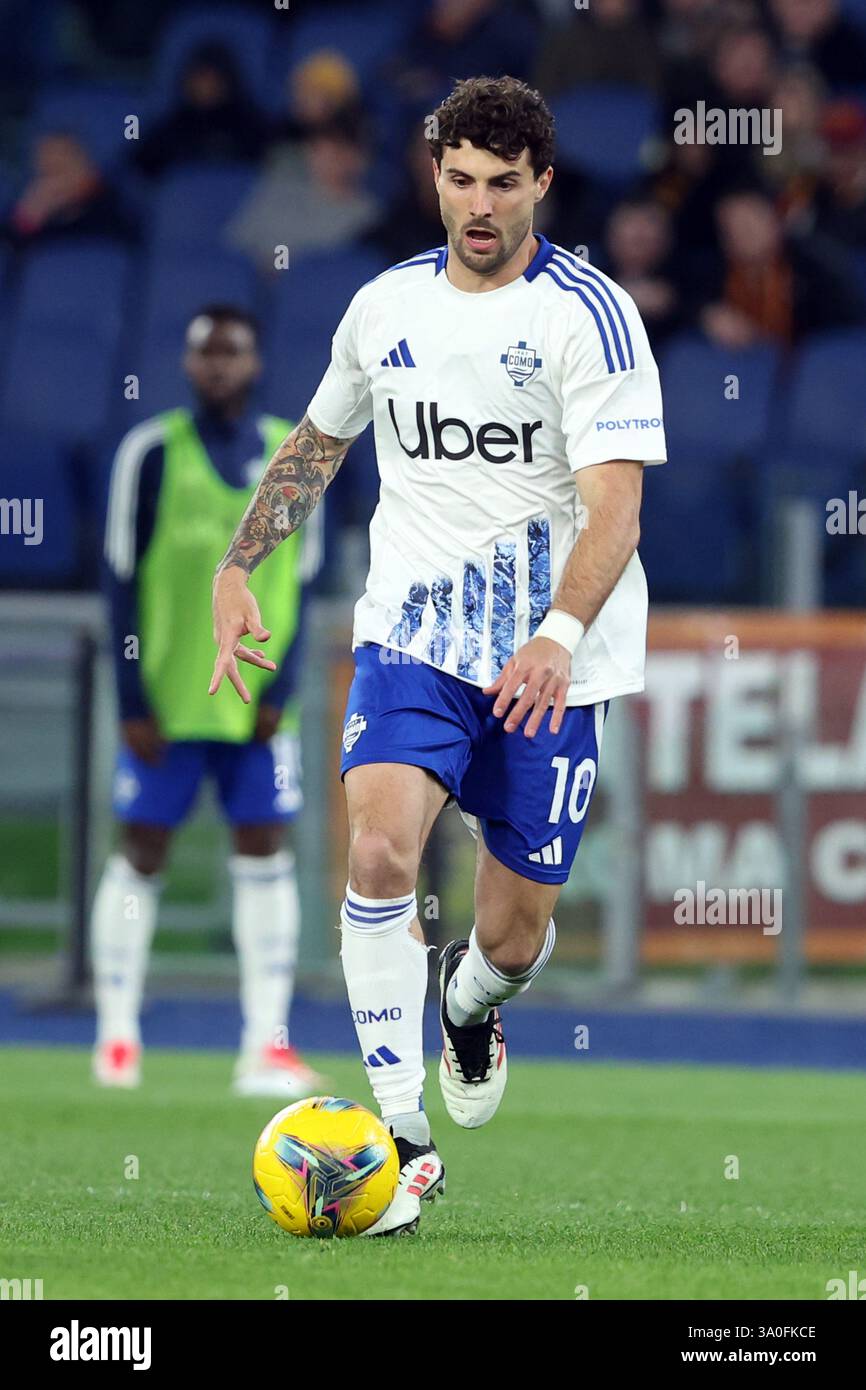 Patrick Cutrone of Como seen in action during Italian football ...